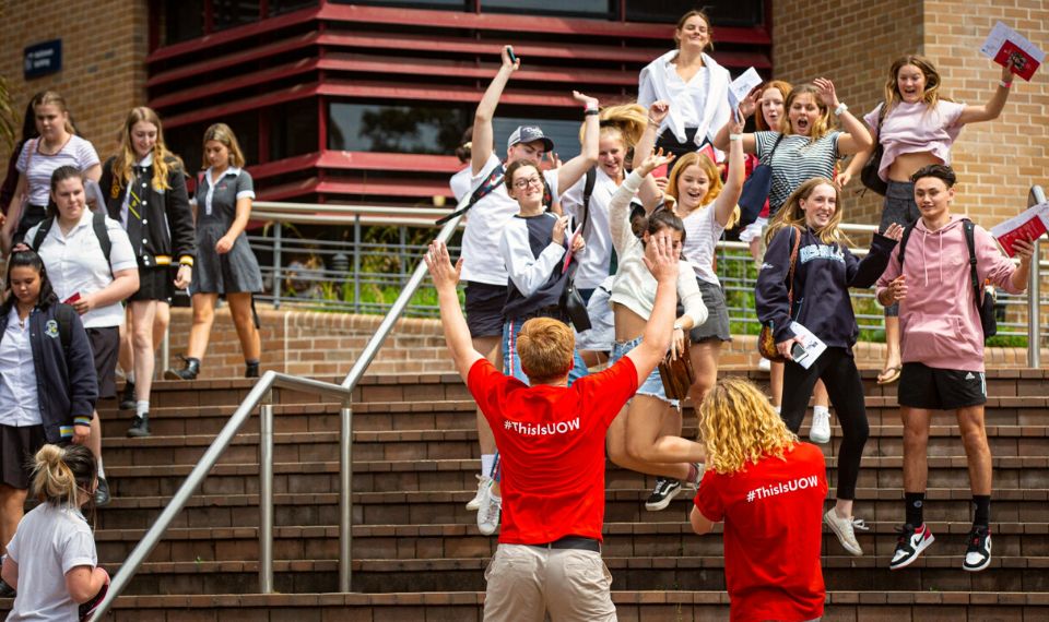 Cần bao nhiêu hoạt động ngoại khóa trong hồ sơ ứng tuyển? - Phoenix Prep